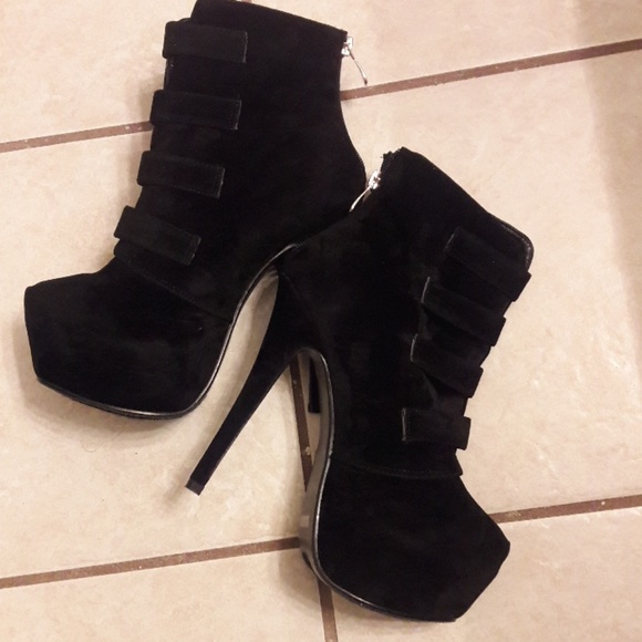 Red Circle | Shoes | Red Circle Buckled Platform Heel Boots | Poshmark